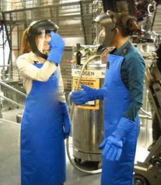 Cryo Gloves - Cryo Gloves Wrist Grip – GERF® Certified Cryo Gloves